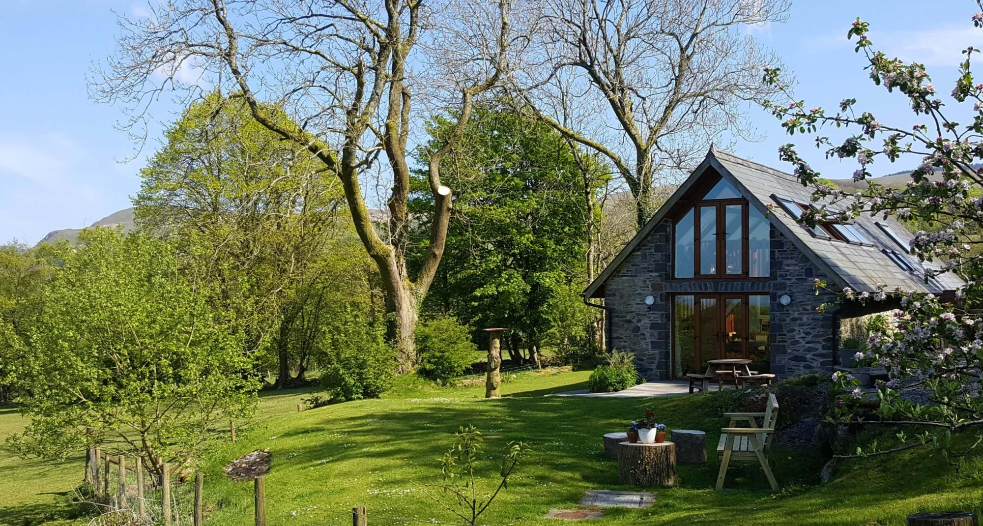 Holiday Cottages with EV Charging, Electric Car Charger Points | Cool ...