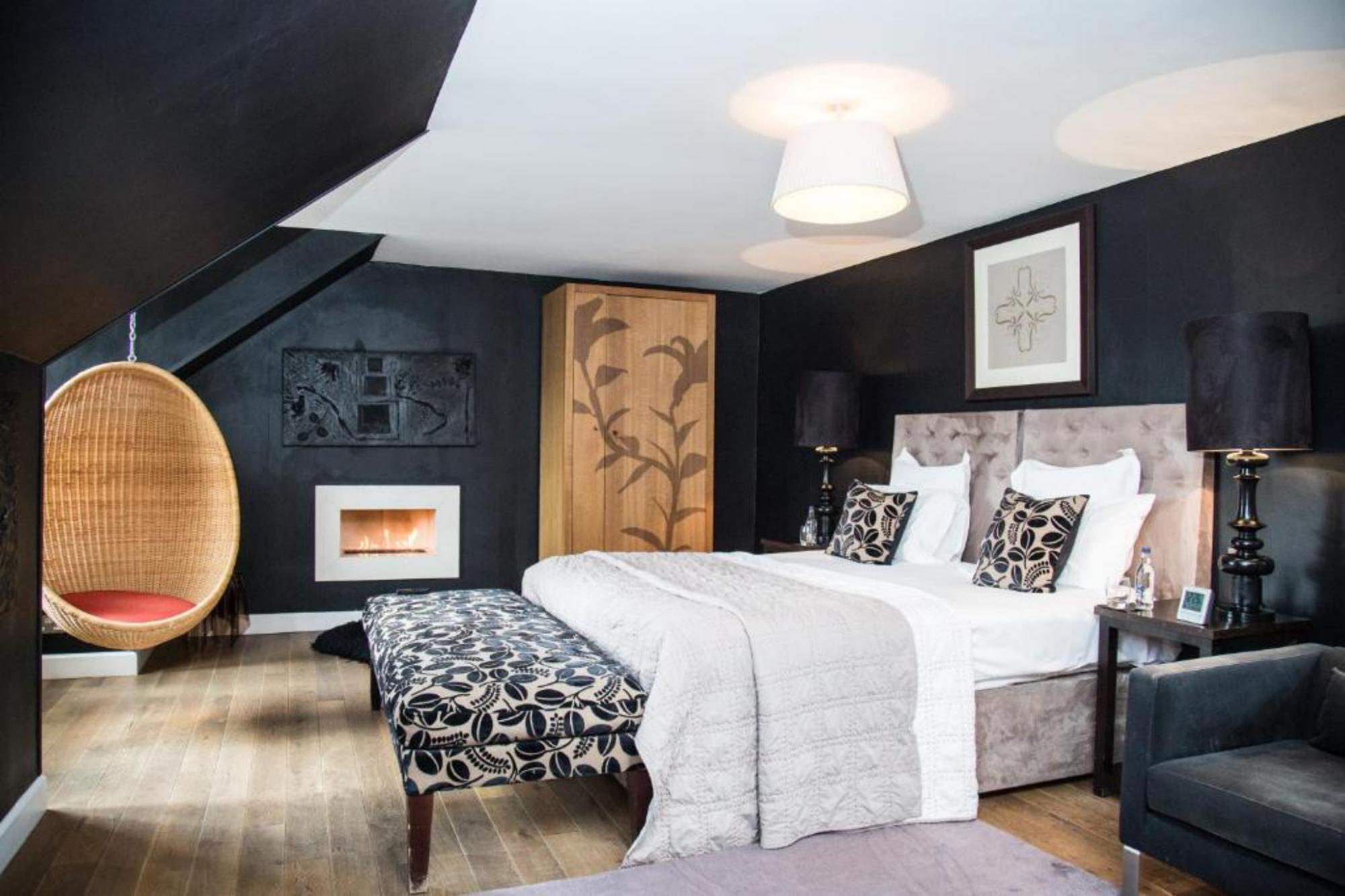 Tigerlily, Edinburgh