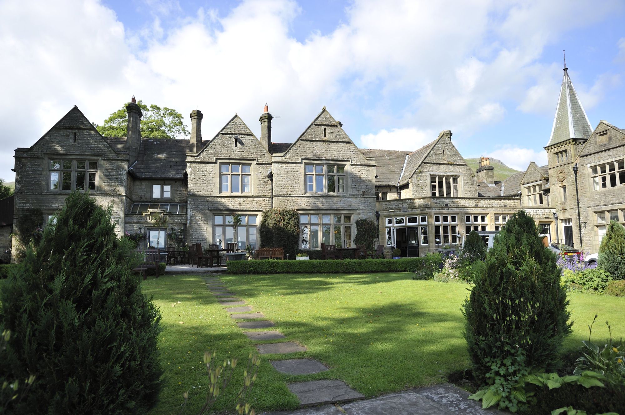 Simonstone Hall, Hawes