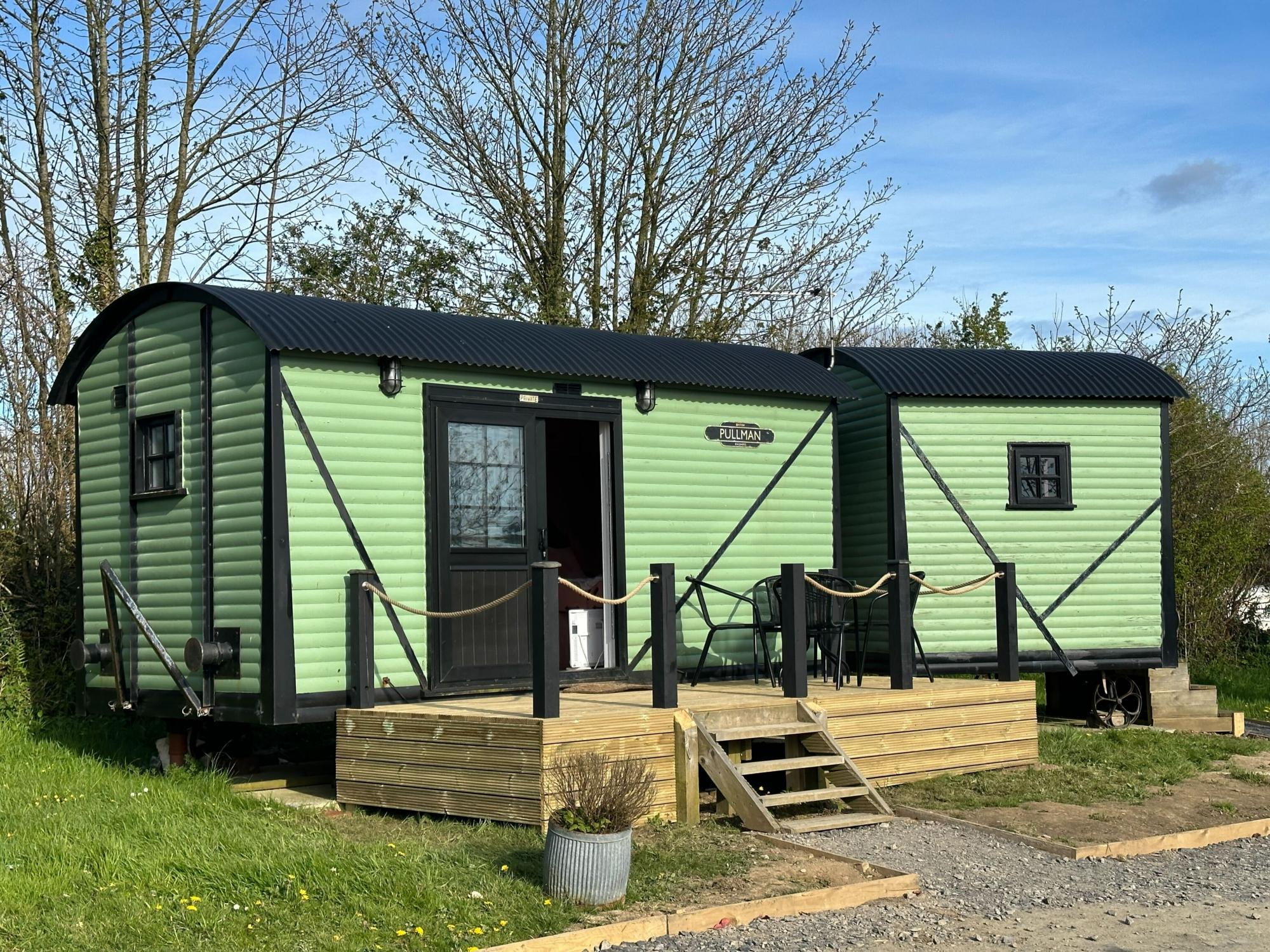 The Apple Express 15 at Apple Camping - Bedful Web Bookings (24672)