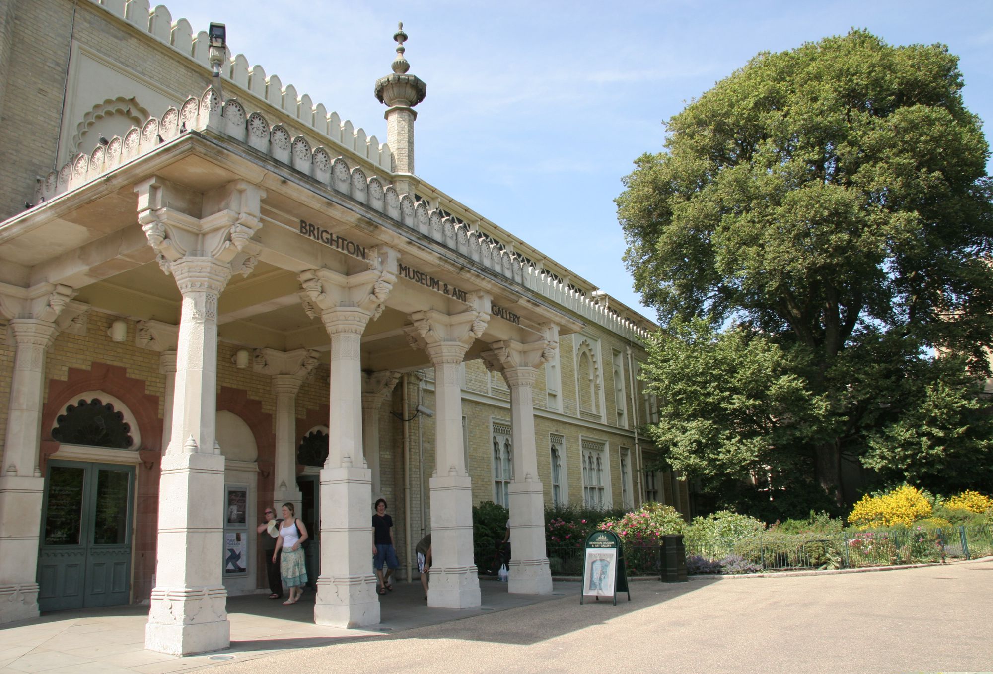 Brighton Museum and Art Gallery, Brighton | Cool Places