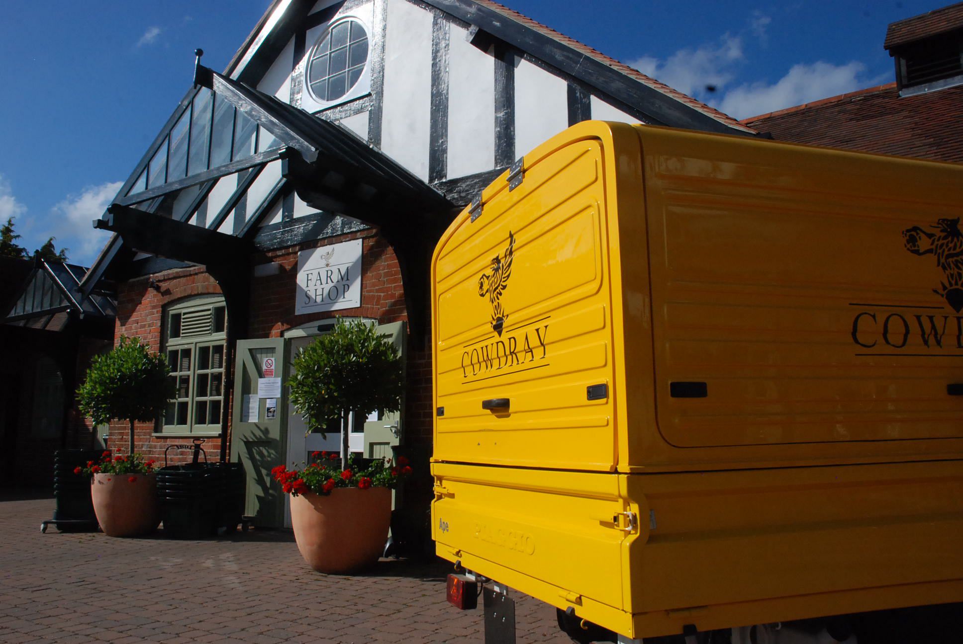 Cowdray Farm Shop and Café, West-Sussex | Cool Places