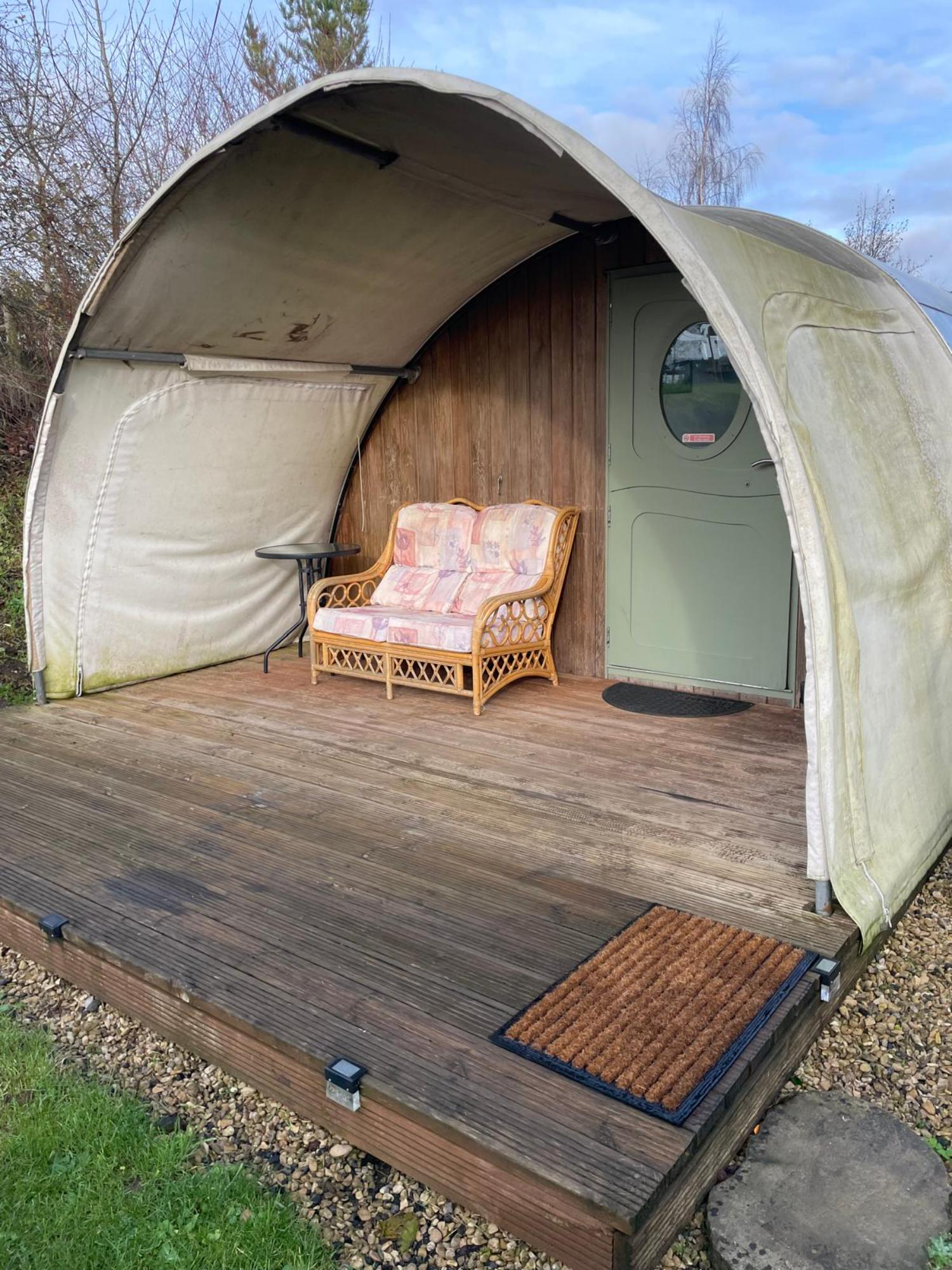 Moon Pod 63 at Stonehenge Campsite and Glamping Pods - Bedful Web ...